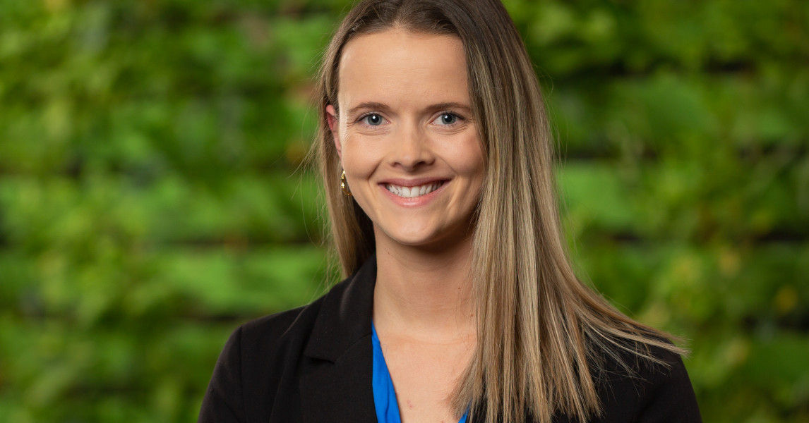 Alexandra Kenny • Cowell Clarke Commercial Lawyers